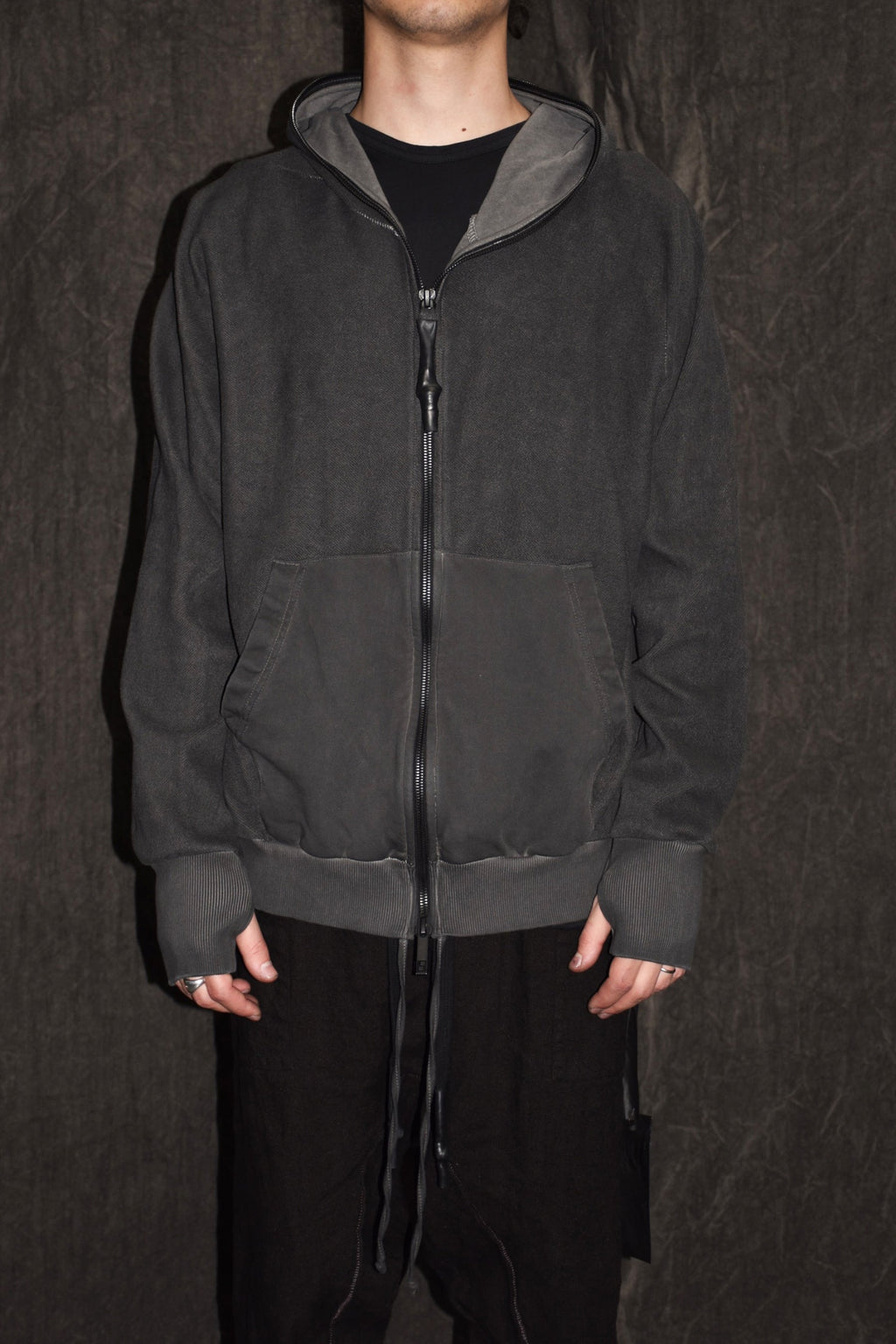 69 by Isaac Sellam - Zippyhood Sponge Plomb – isaac-sellam-experience-69